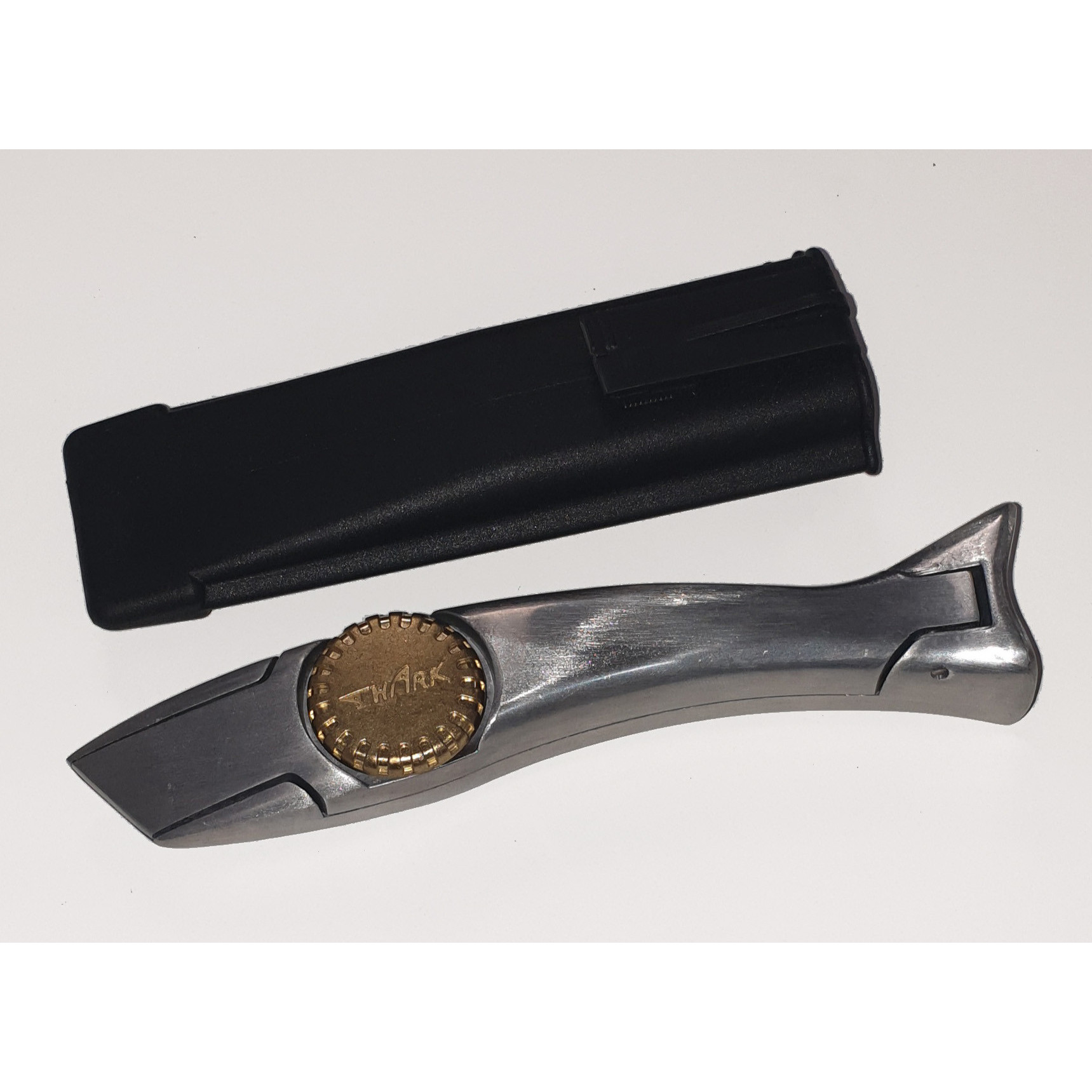 QA Flooring Solutions - Shark Knife